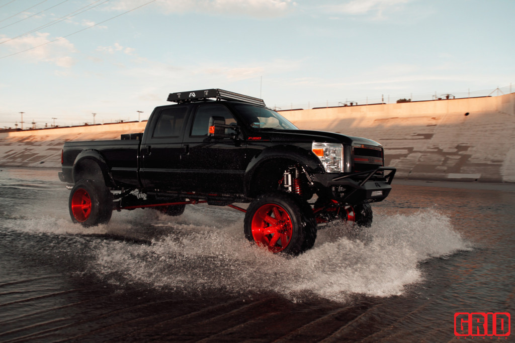 8 Rigs With Red Wheels | GRID Off-Road – Grid Off-Road